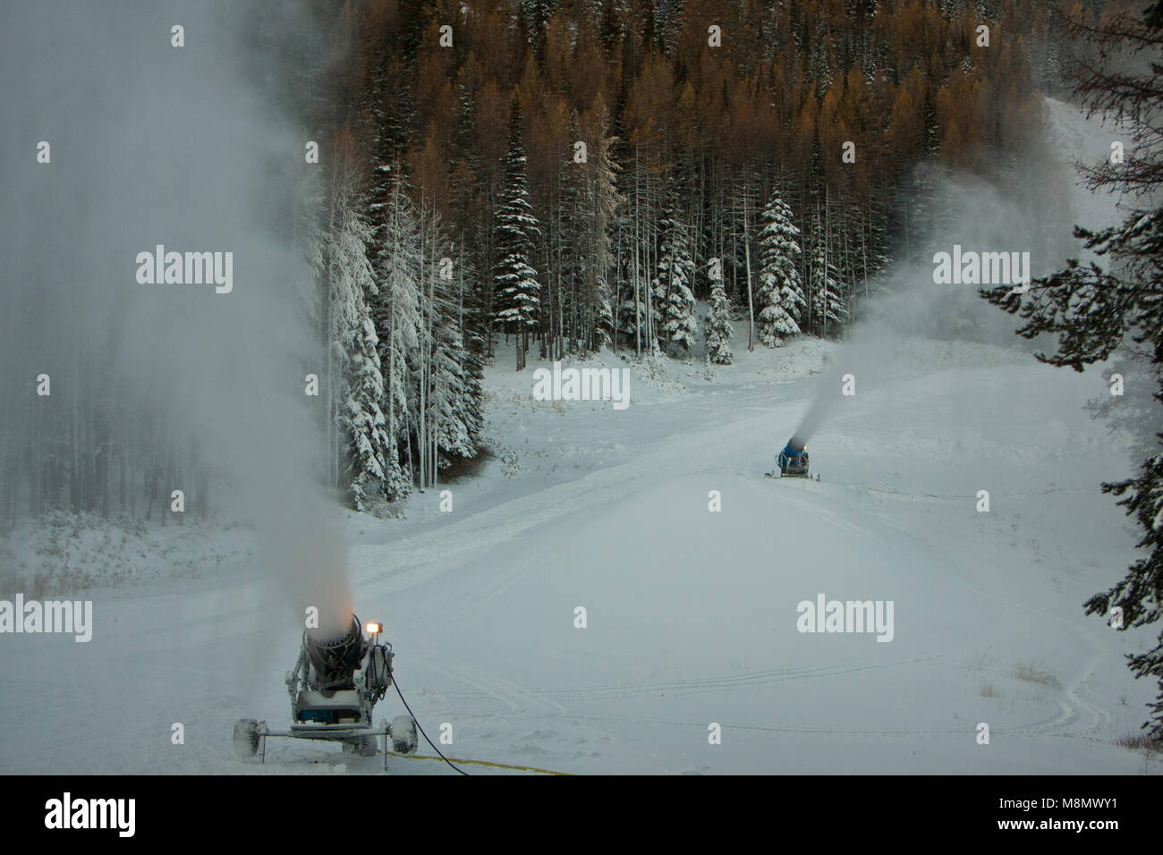 Skiing snow making hi-res stock photography and images - Alamy