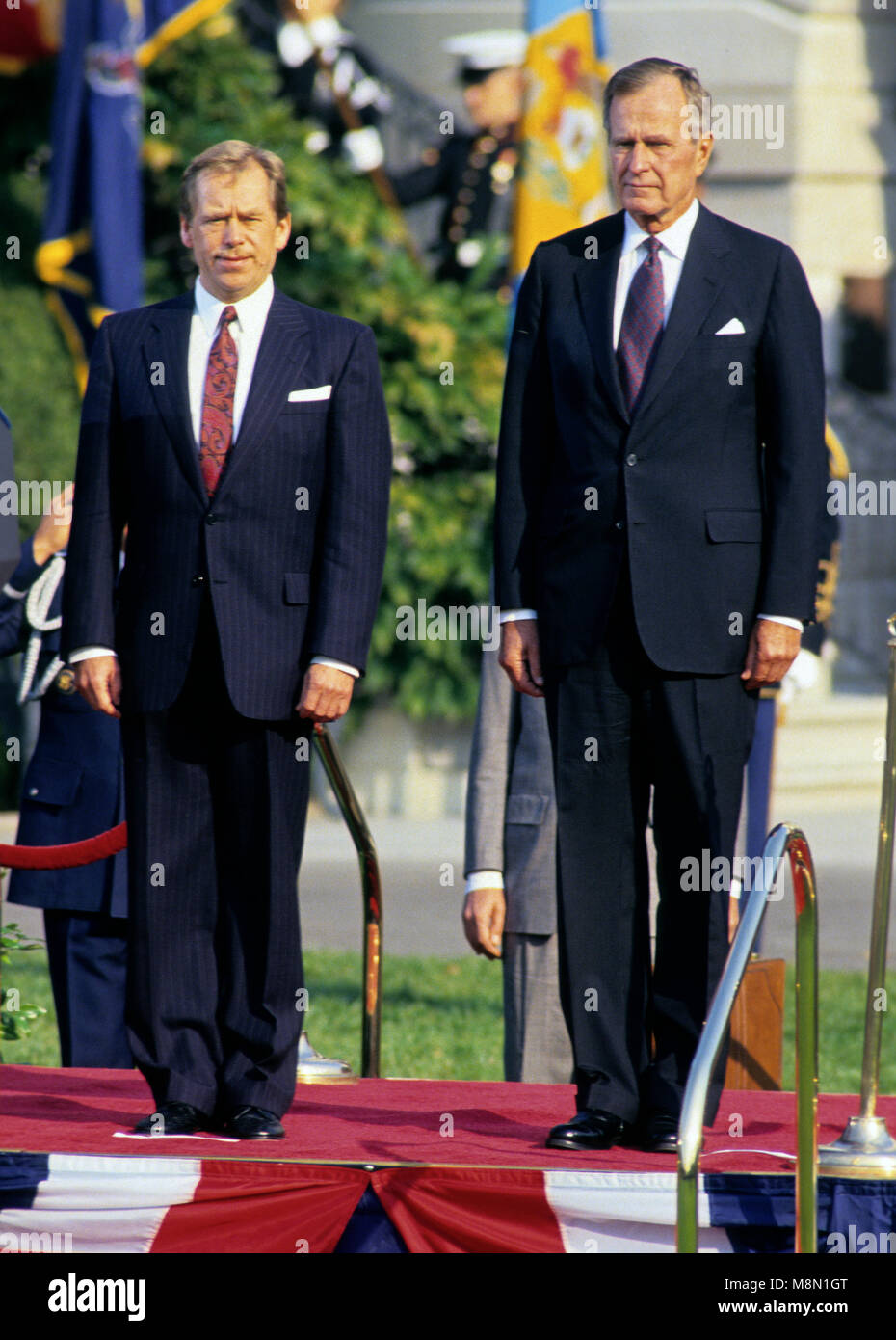 United States President George H.W. Bush, right, hosts a State Arrival ...