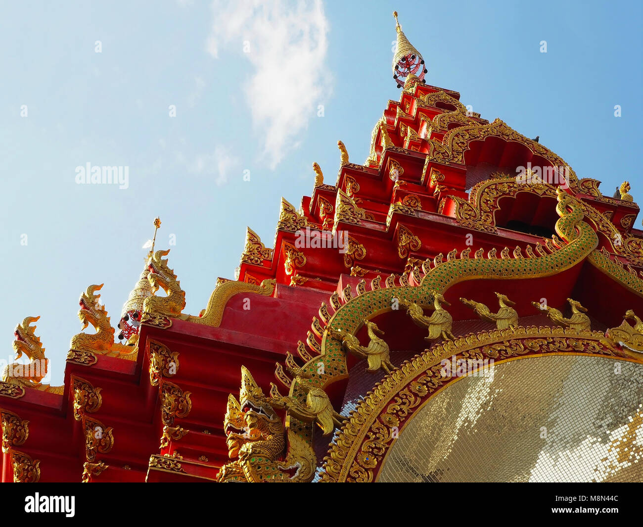 Exotic Thai Temple Roof Stock Photo - Alamy