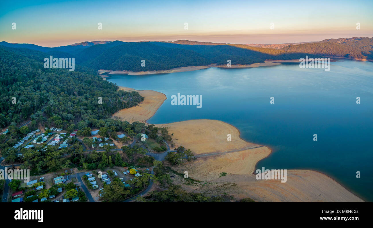Aerial panoramic landscape of Lake Burrinjuck and holiday park at ...