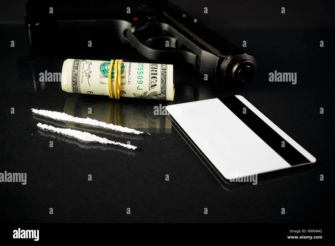 Cocaine gun hi-res stock photography and images - Alamy