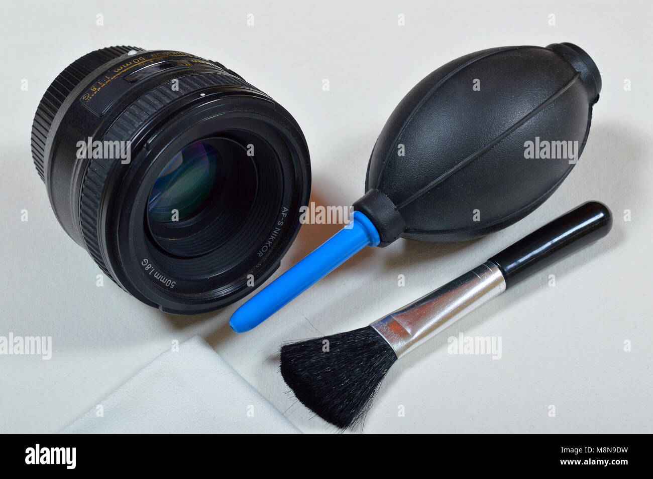 Lens dust blower hi-res stock photography and images - Alamy