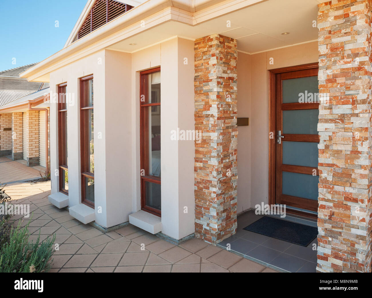 Typical australian house hi-res stock photography and images - Alamy