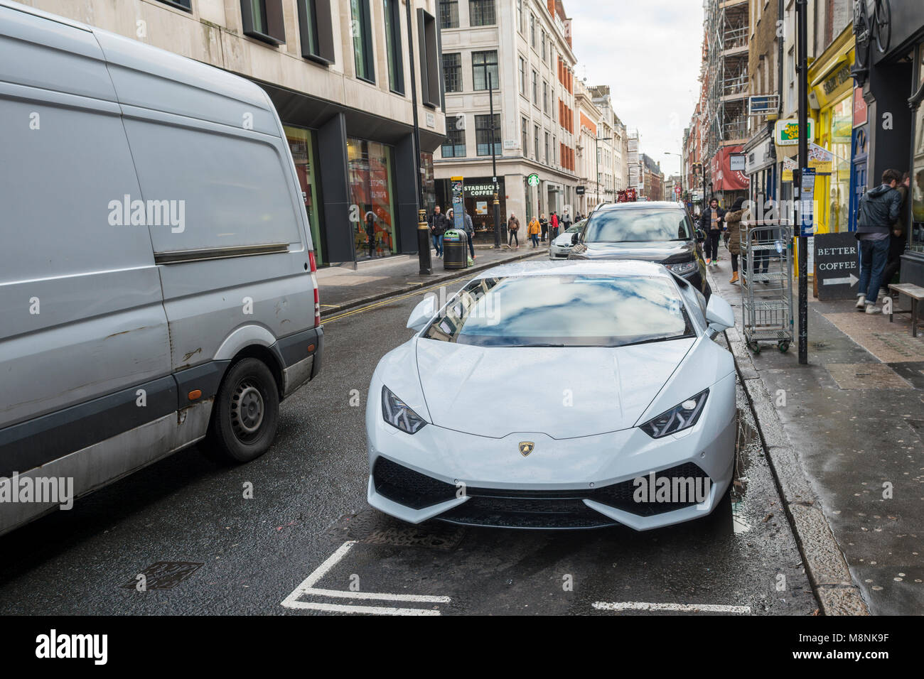 Lamborghini in London street Stock Photo - Alamy