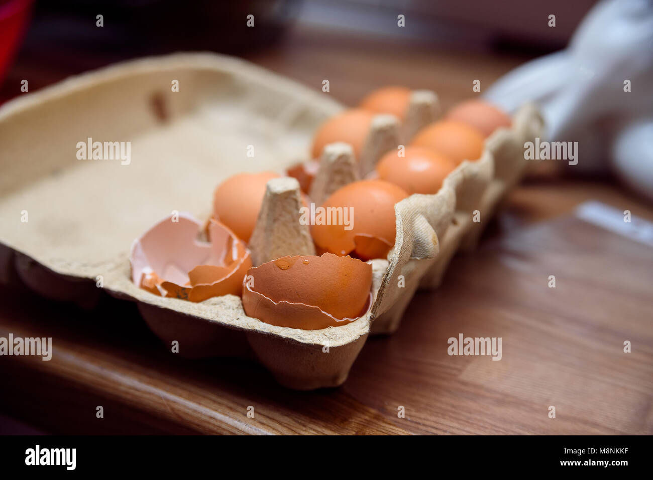 Half empty carton of eggs hi-res stock photography and images - Alamy