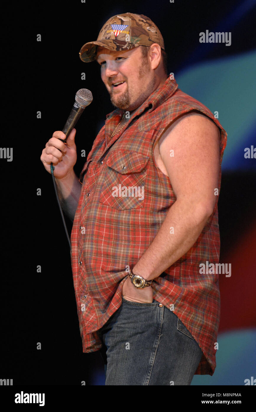 Larry the cable guy hi-res stock photography and images - Alamy