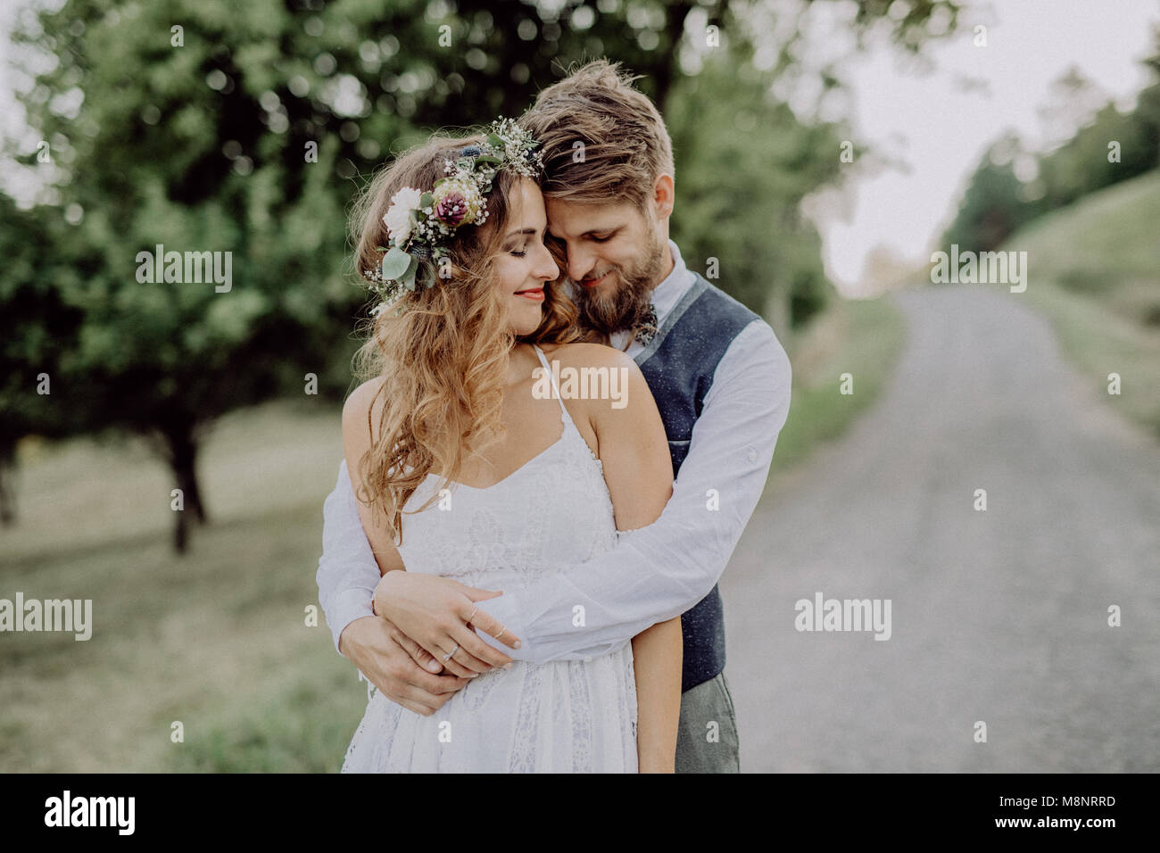 Beautiful wedding couple bride groom hi-res stock photography and ...