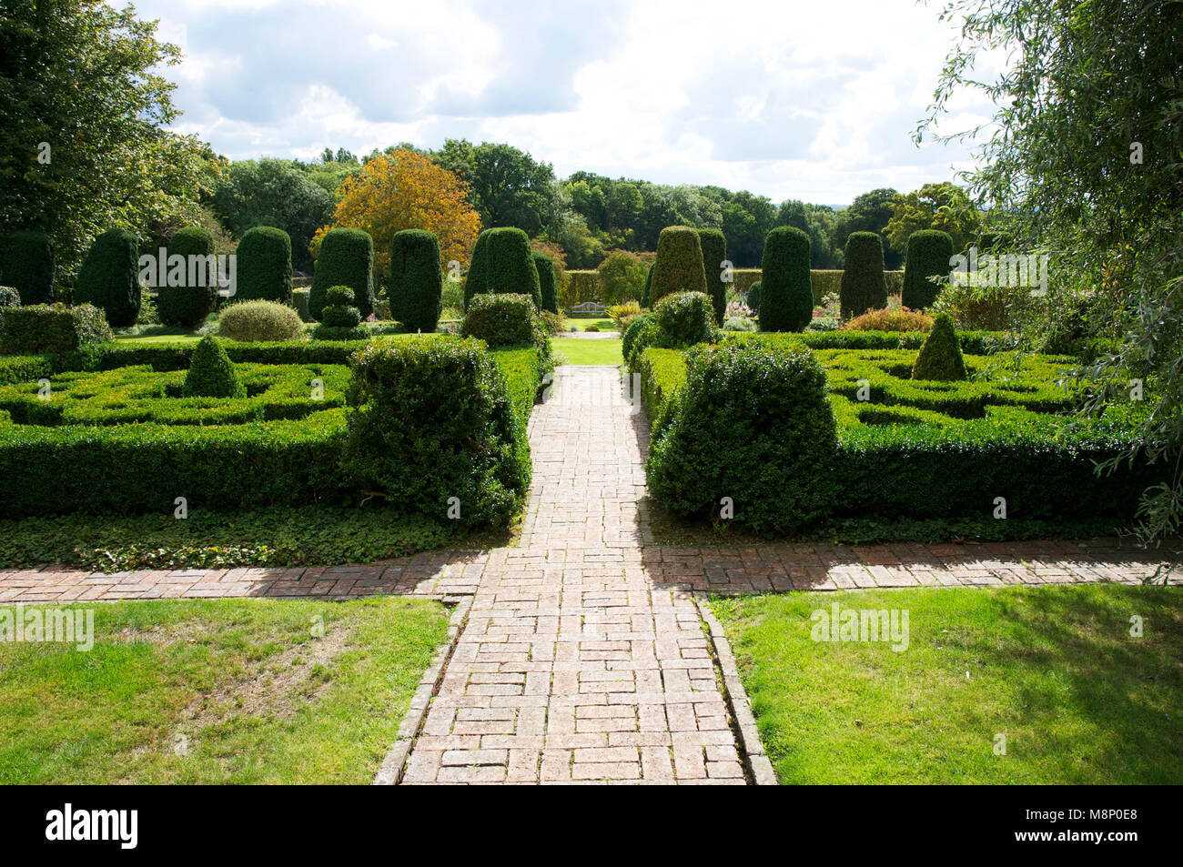 Long Barn garden, Weald of Kent Stock Photo - Alamy