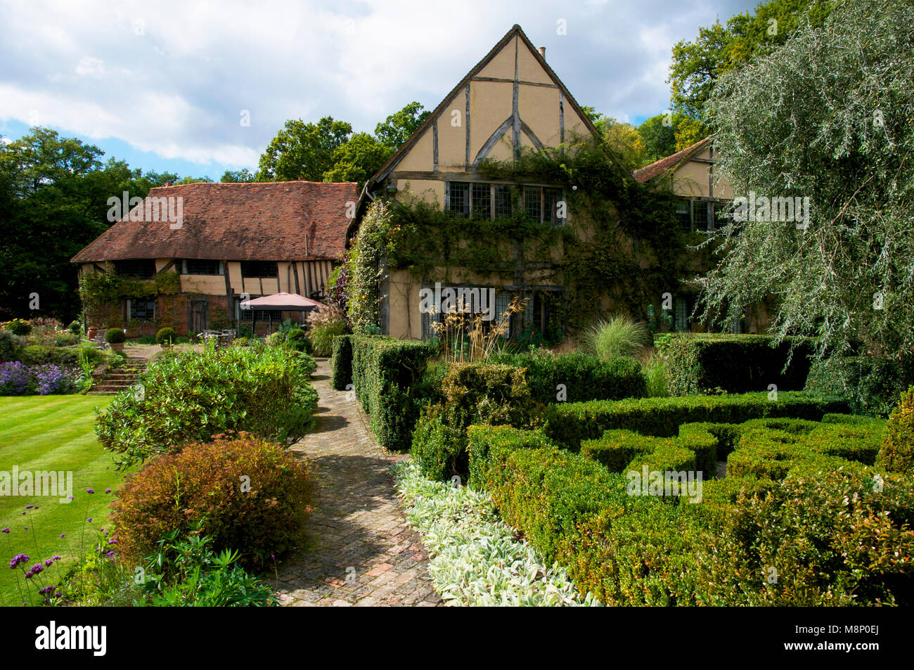 Long Barn, Weald of Kent Stock Photo - Alamy