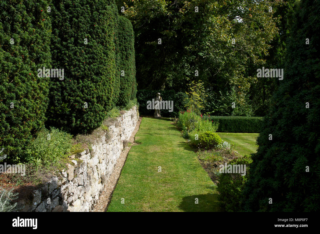 Long Barn garden, Weald of Kent Stock Photo - Alamy