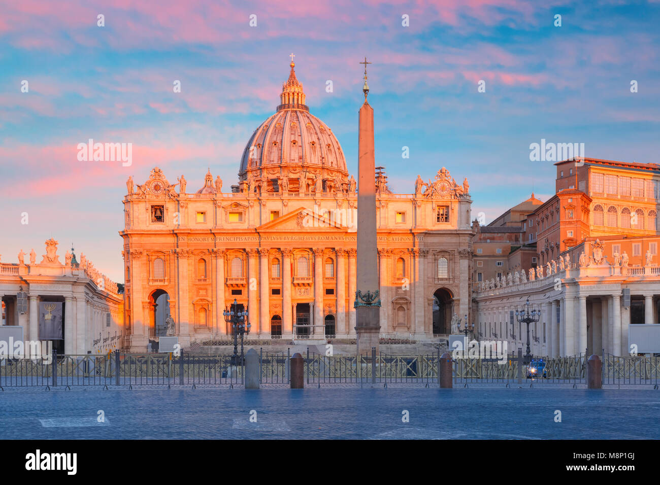 Saint peter basilica at sunrise hi-res stock photography and images - Alamy