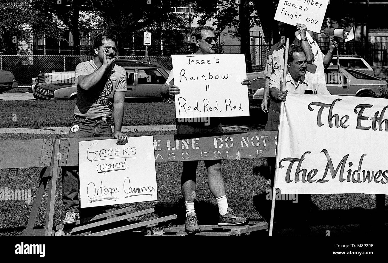 Chicago Illinois, USA, 2nd August, 1986 Demostrators outside and across ...