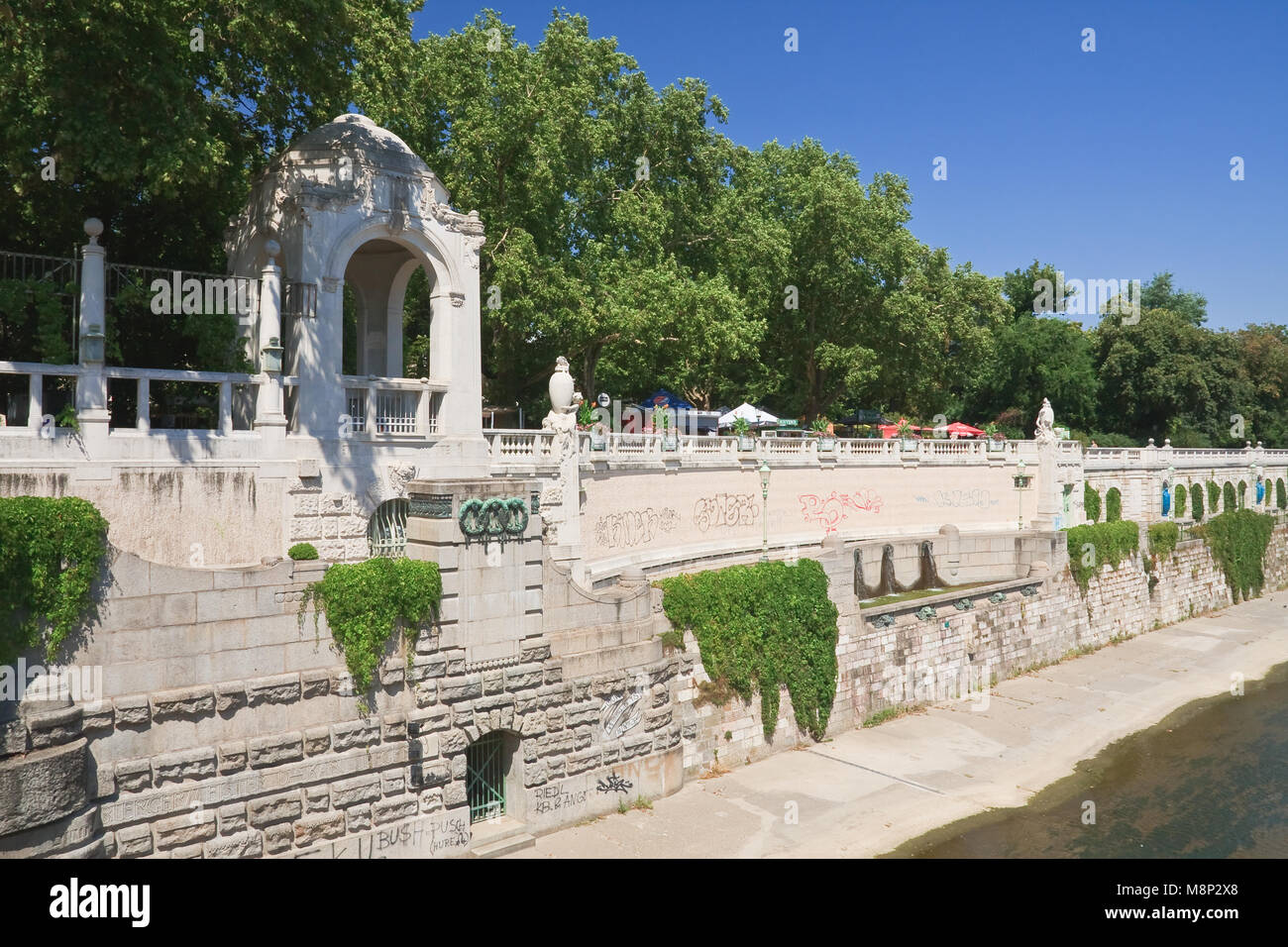 Stadtpark, Vienna River. City of Vienna, Austria Stock Photo - Alamy