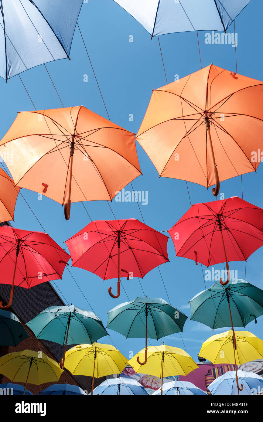 Parasols hi-res stock photography and images - Alamy