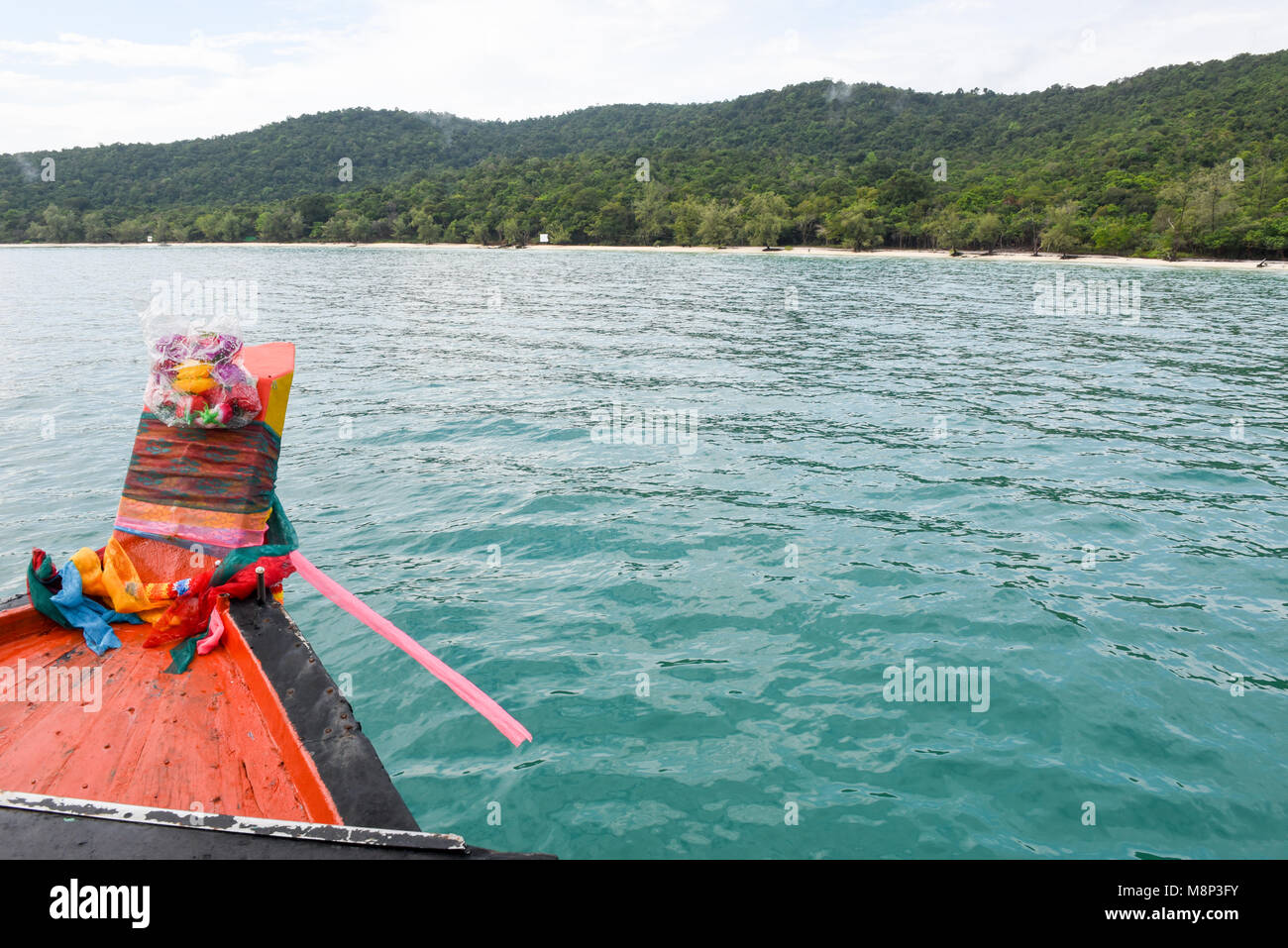 Koh Rong Sanloem, Cambodia - 22 January 2018: boat that reaches Koh ...