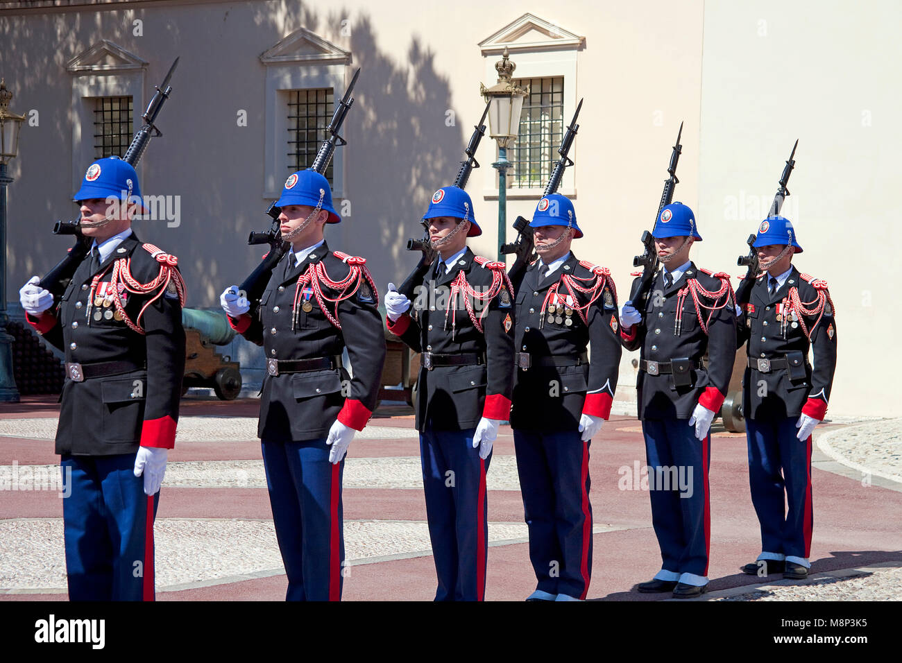 Palace grimaldi soldier monaco monte carlo principality guard hi-res ...