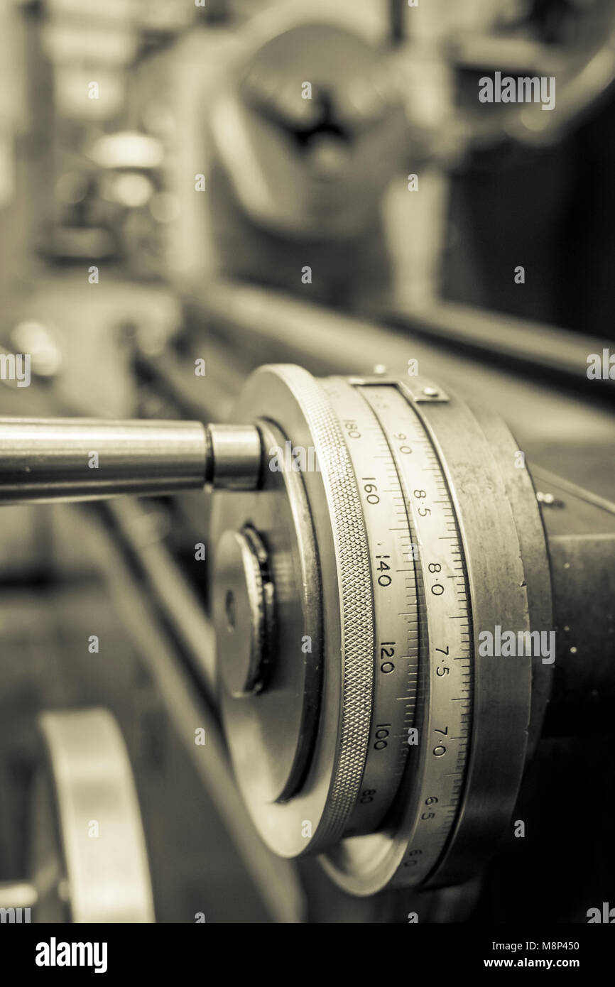 The traverse control of a capstan lathe used for turning or cutting ...