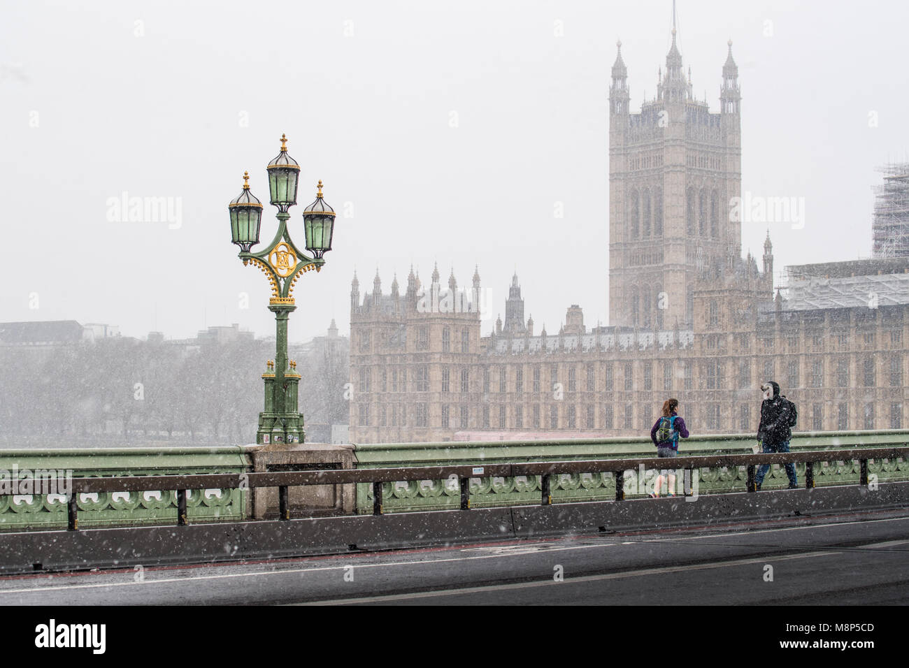 Unseasonable hi-res stock photography and images - Alamy