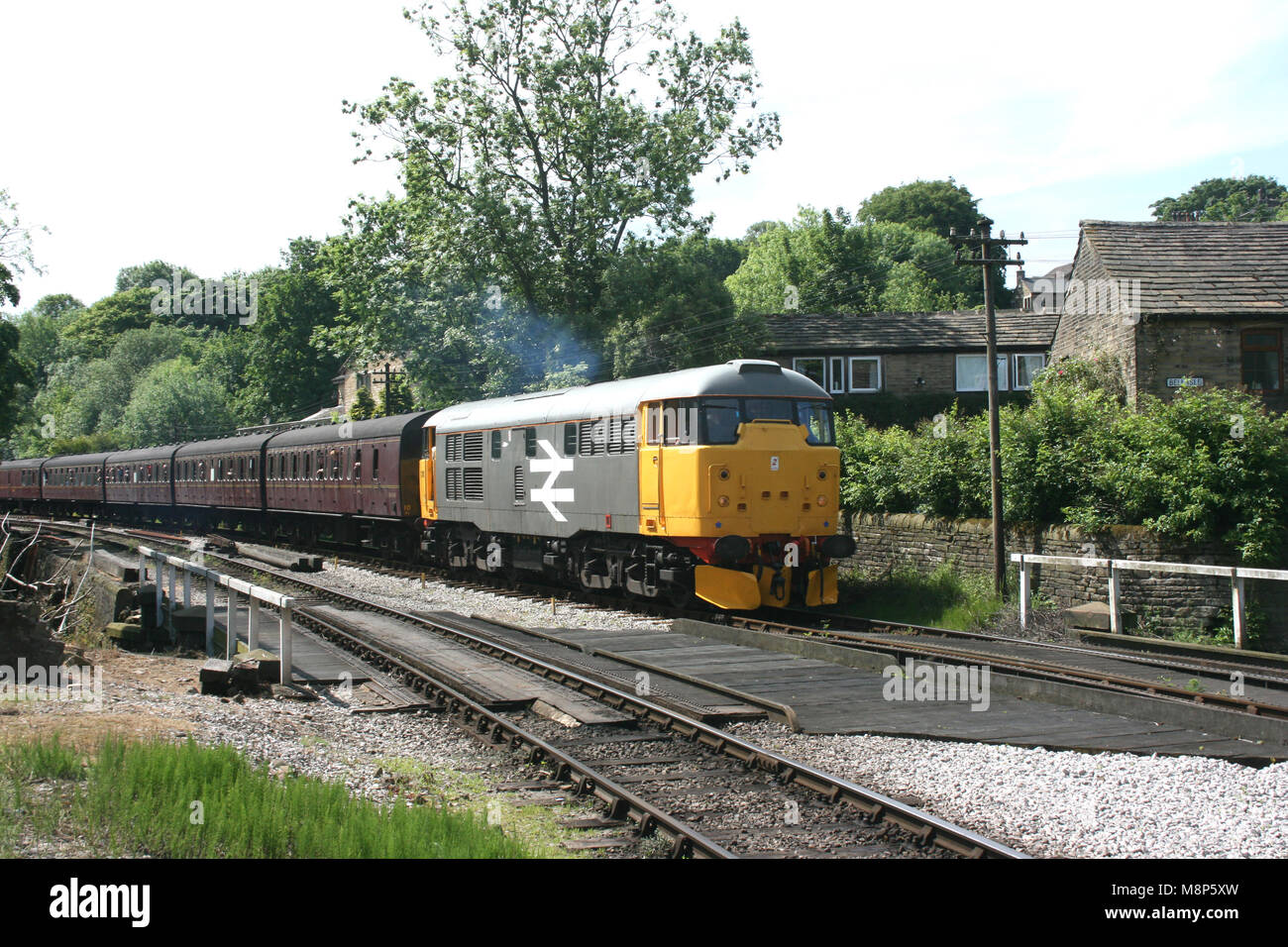 A1A Locomotives Class 31 31108 on the Keighley and Worth Valley Railway ...