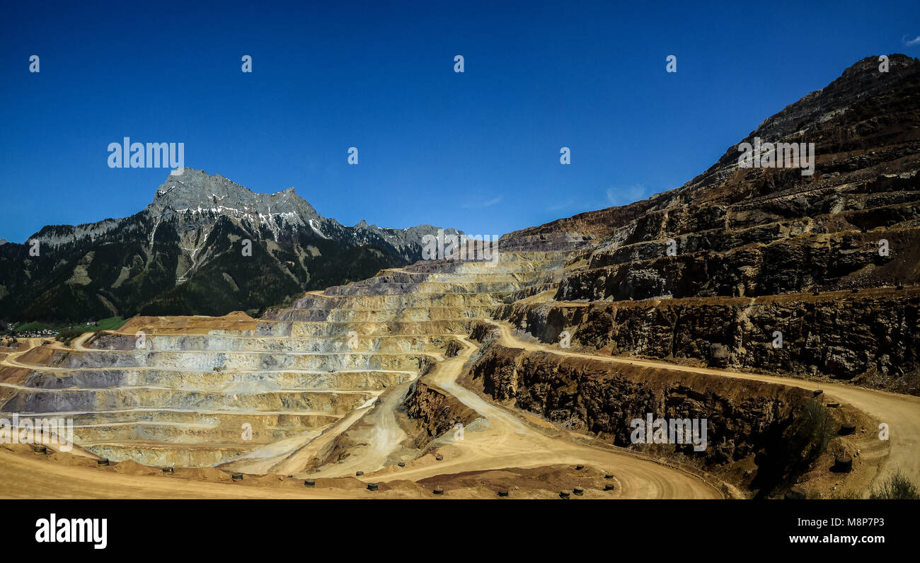 Erzberg in der Obersteiermark Stock Photo - Alamy