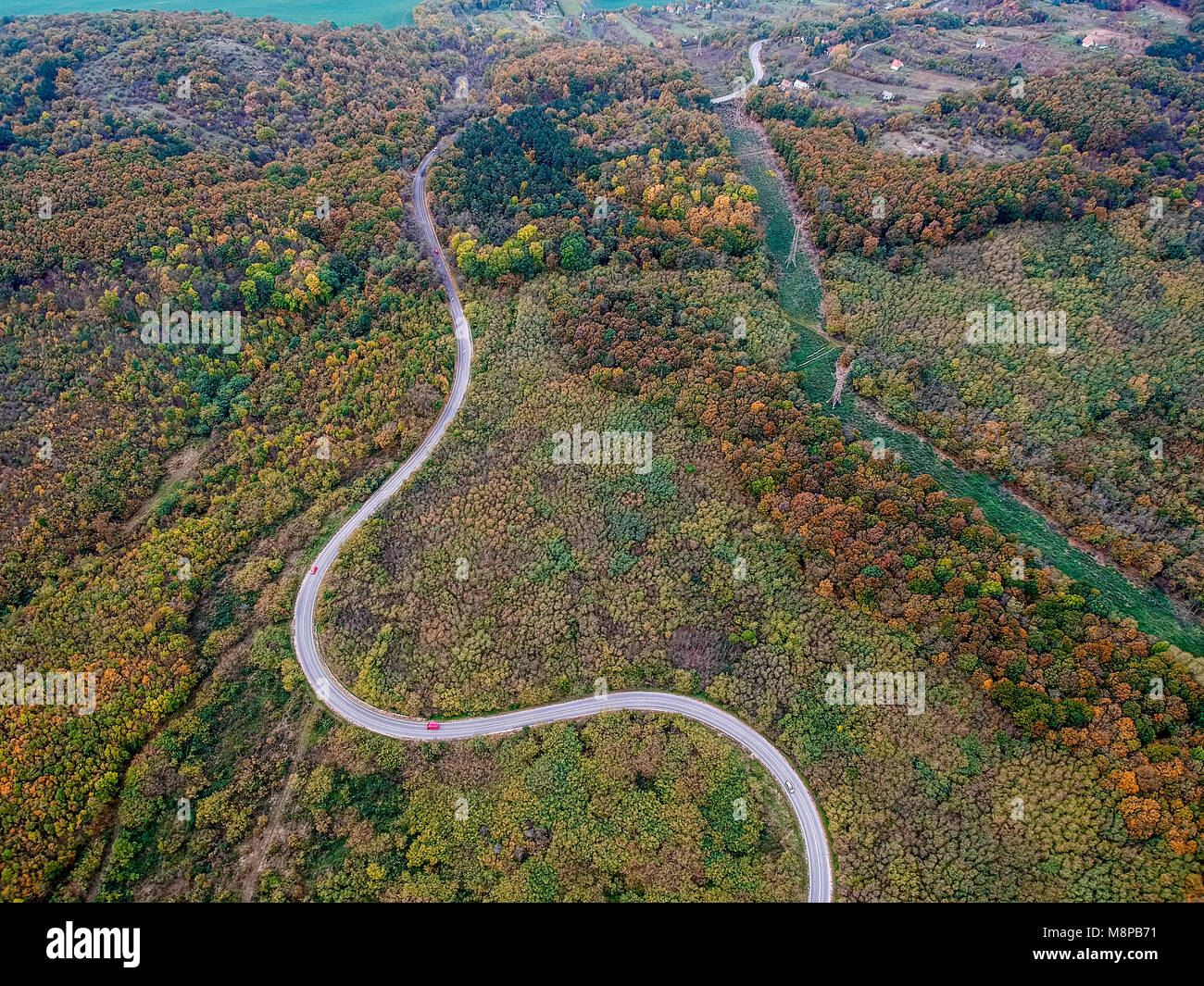 Curly roads hi-res stock photography and images - Alamy