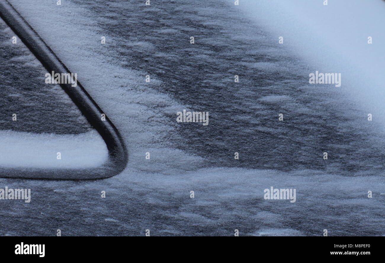Side view 4x4 vehicle driving hi-res stock photography and images - Alamy