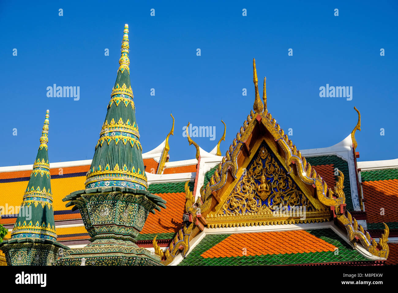 Outdoor pagodas and houses color hi-res stock photography and images ...