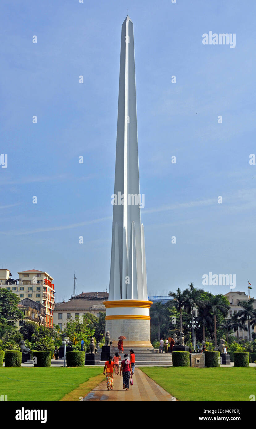 Maha bandula park st hi-res stock photography and images - Alamy