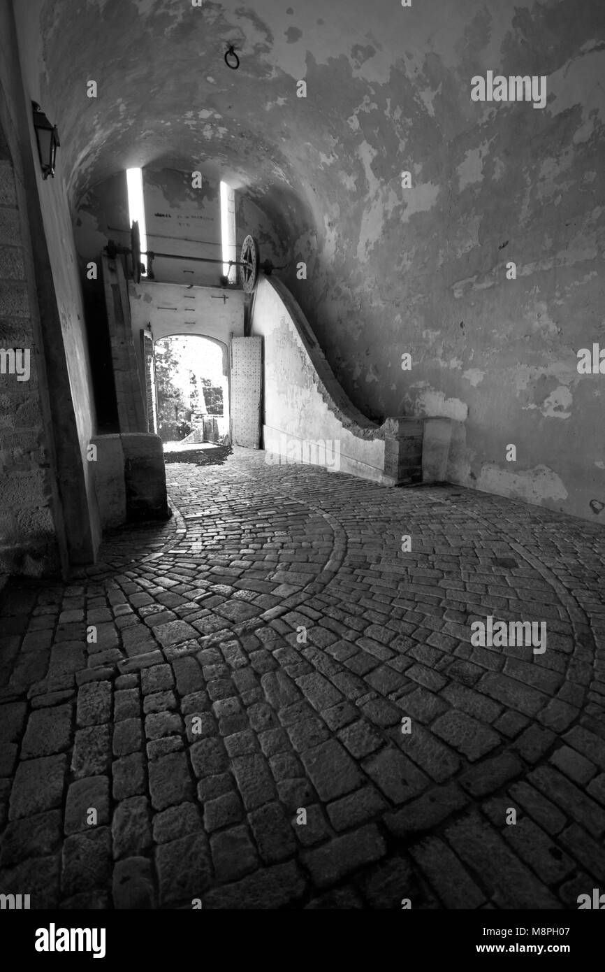 Bonifacio architecture hi-res stock photography and images - Alamy