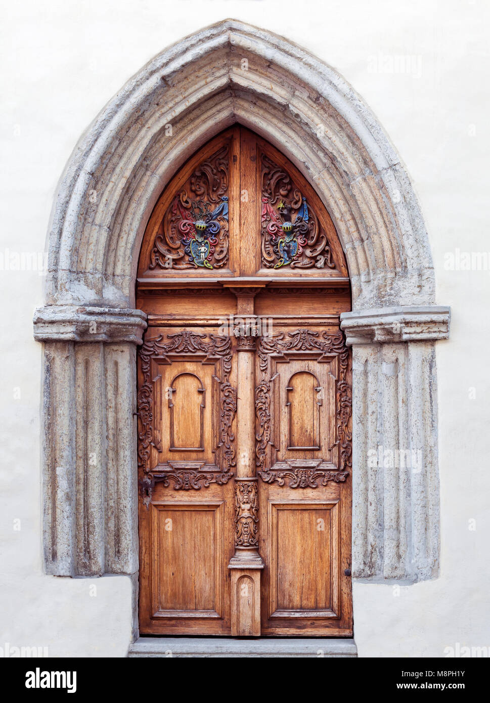 Old wooden gate of a medieval house Stock Photo - Alamy