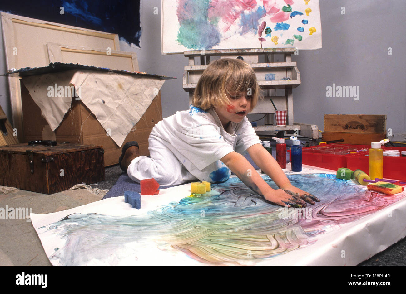 Fingerpainting hi-res stock photography and images - Alamy