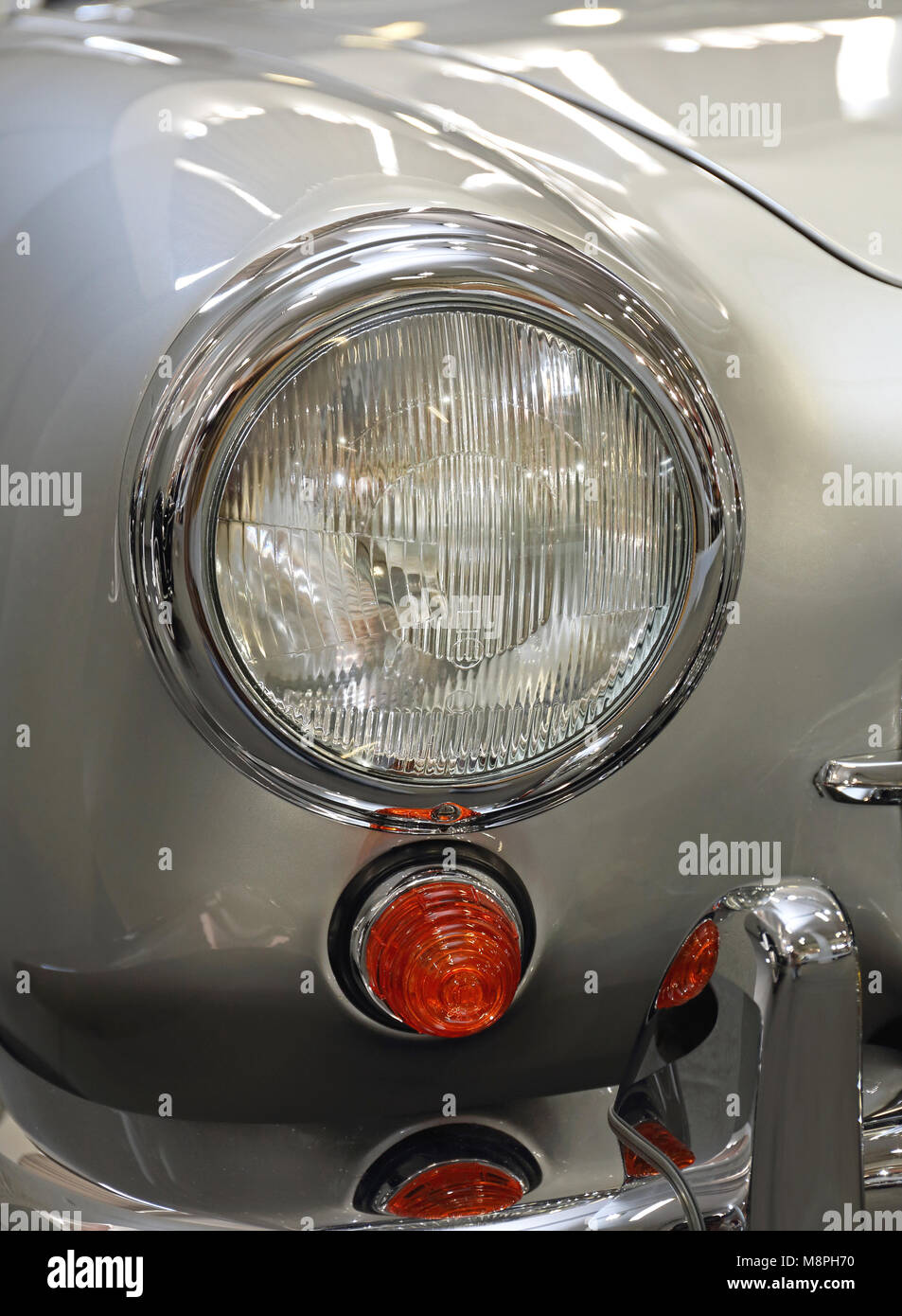 Round Headlight at Silver Oldtimer Car Stock Photo - Alamy