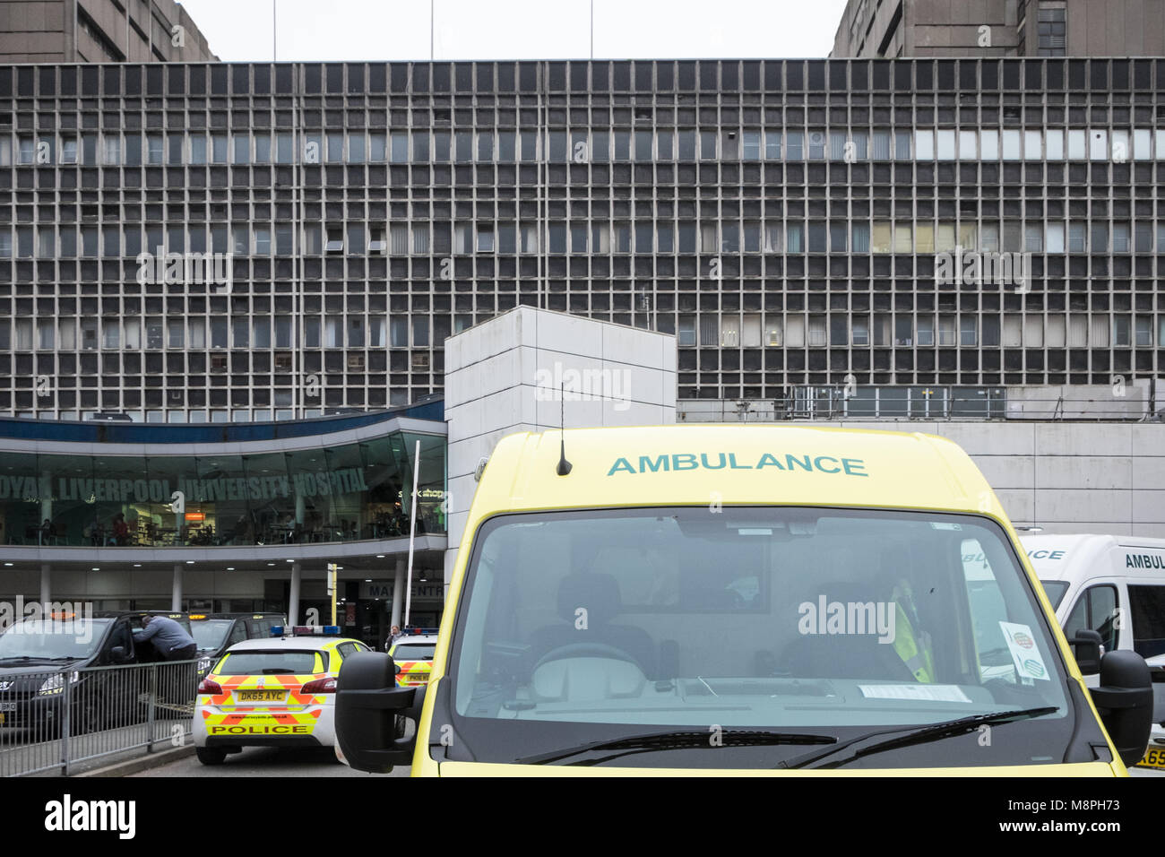 Liverpool ambulance service hi-res stock photography and images - Alamy