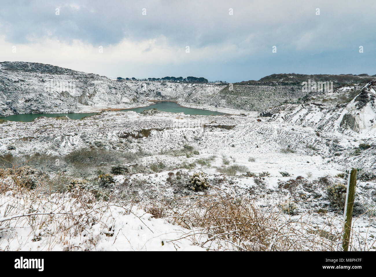 China clay tip hi-res stock photography and images - Alamy