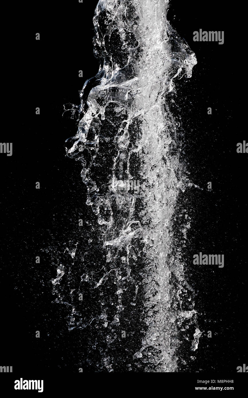 Fountain water splashing dark hi-res stock photography and images - Alamy