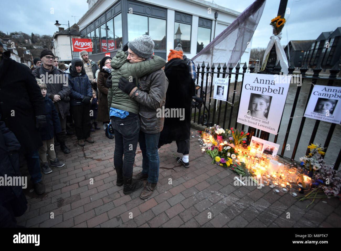 Lewes, UK. 19th Mar, 2018. Candle lit vigil for Anna Campbell, killed ...