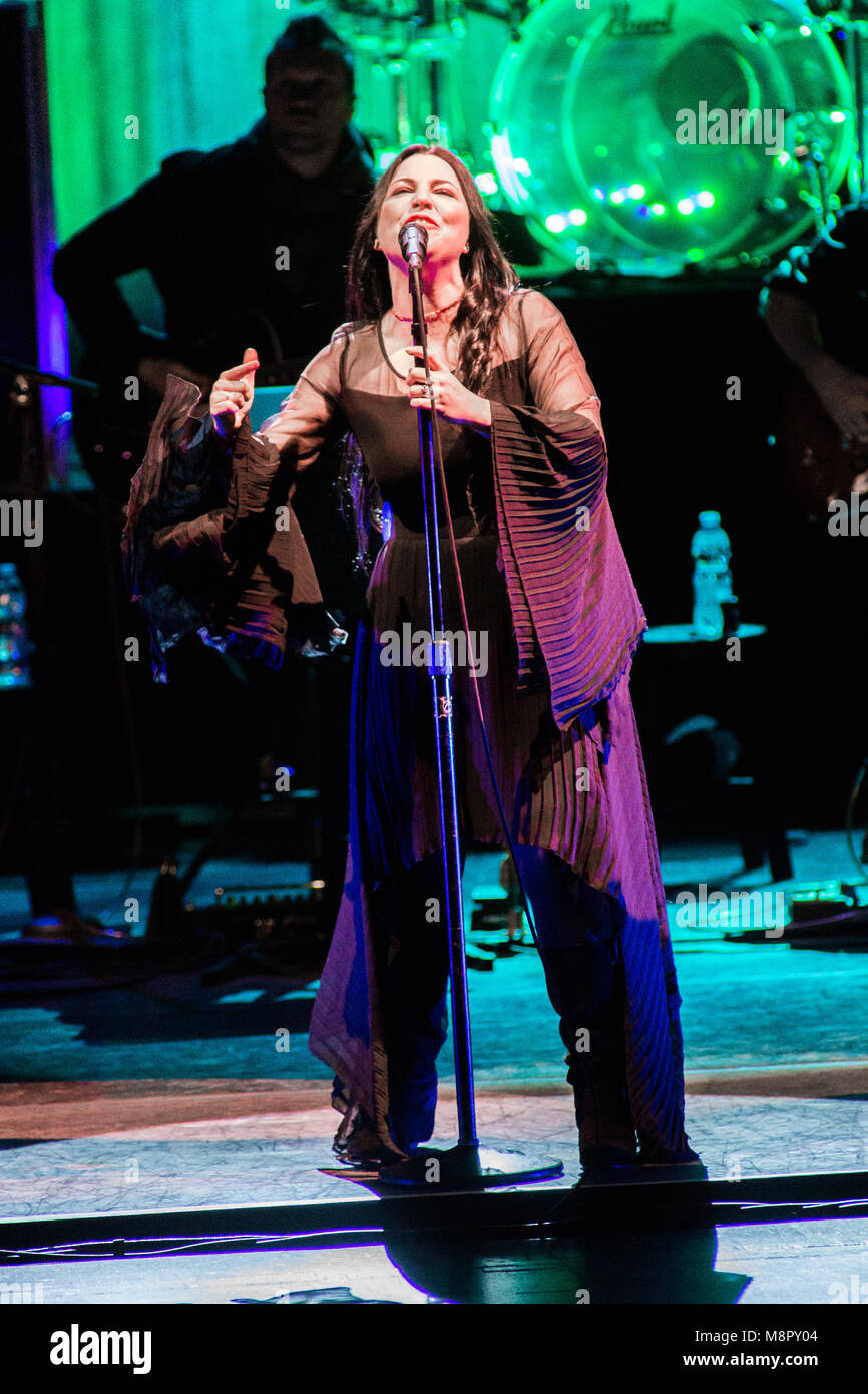 Evanescence band hi-res stock photography and images - Alamy