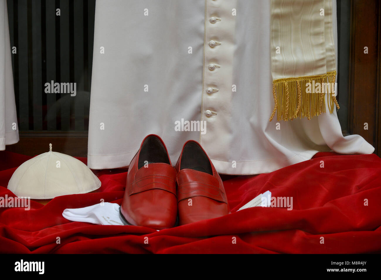 Papal Robes Gammarelli 1958