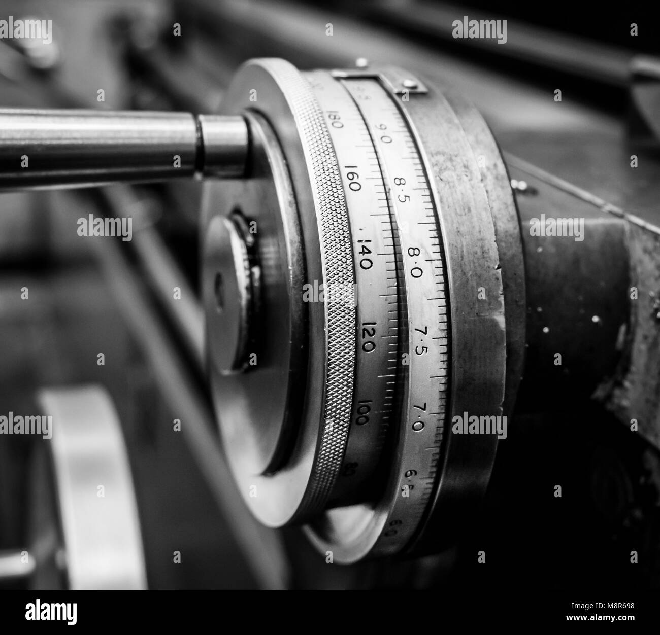 The traverse control of a capstan lathe used for turning or cutting ...