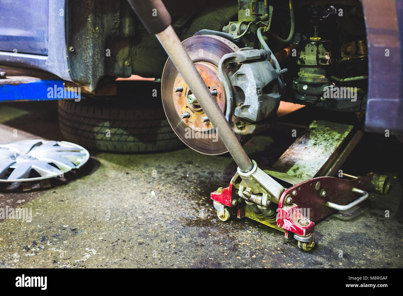 Garage complex hi-res stock photography and images - Alamy