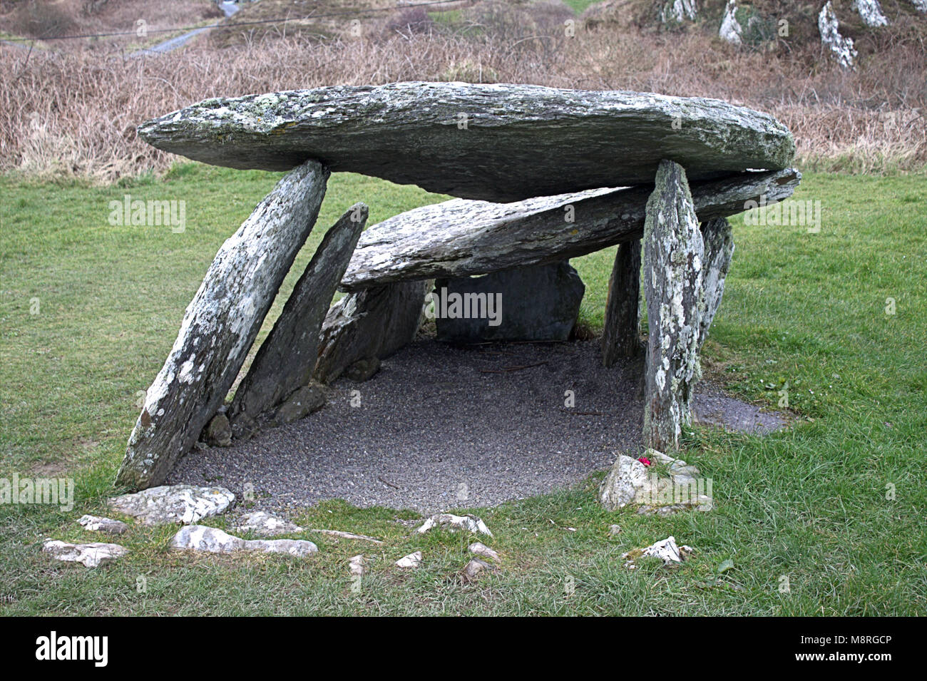 wedge tomb over 3000 years old excavated on the mizen peninsular ...