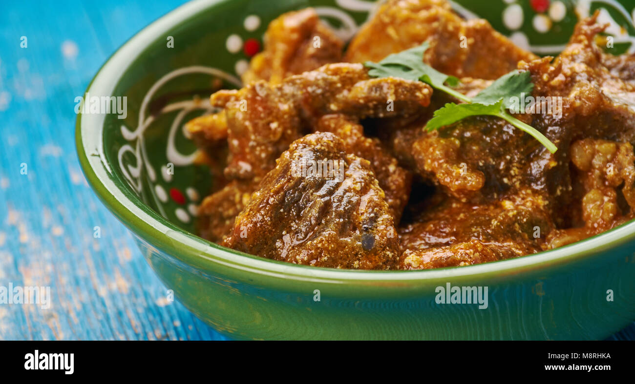 Kerala Style Indian Mughlai Kadhai Gosh, Fry meat in a little oil and ...