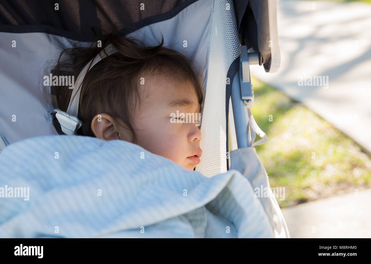 Indian girl sleeping hi-res stock photography and images - Alamy