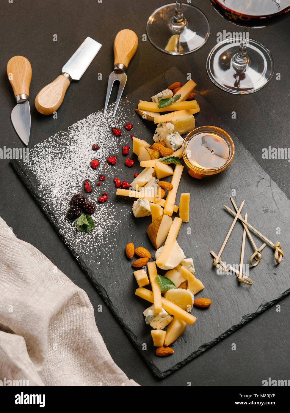 Slate carving hi-res stock photography and images - Alamy