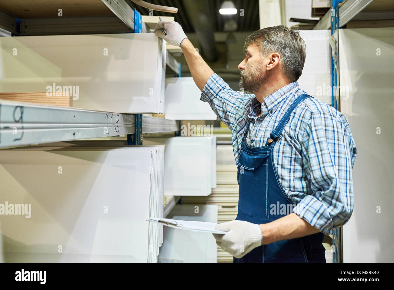 Room inventory hi-res stock photography and images - Alamy