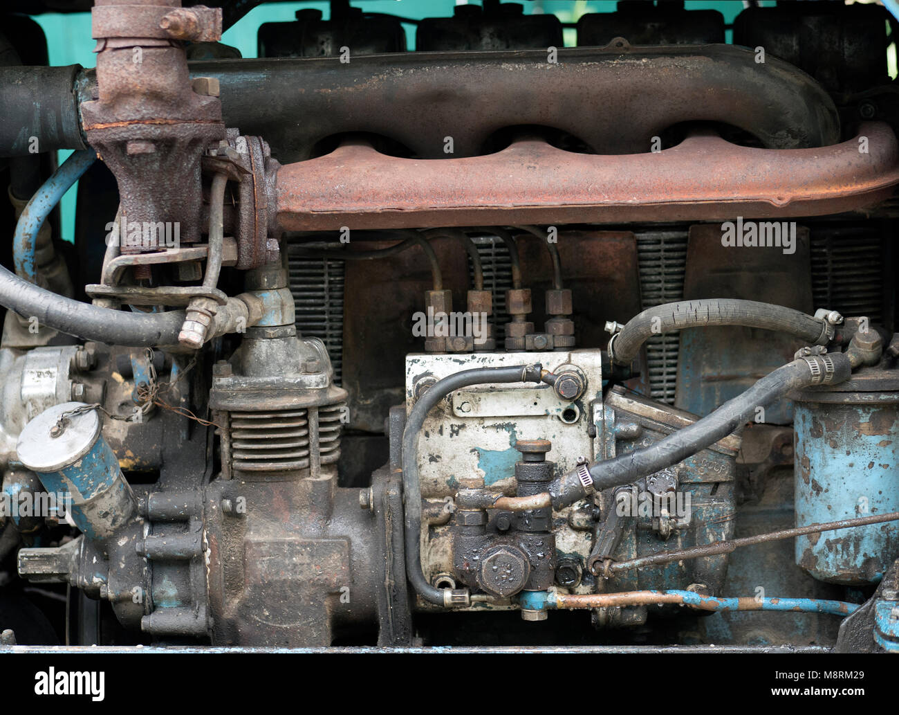 Diesel Engine of an old tractor Stock Photo - Alamy