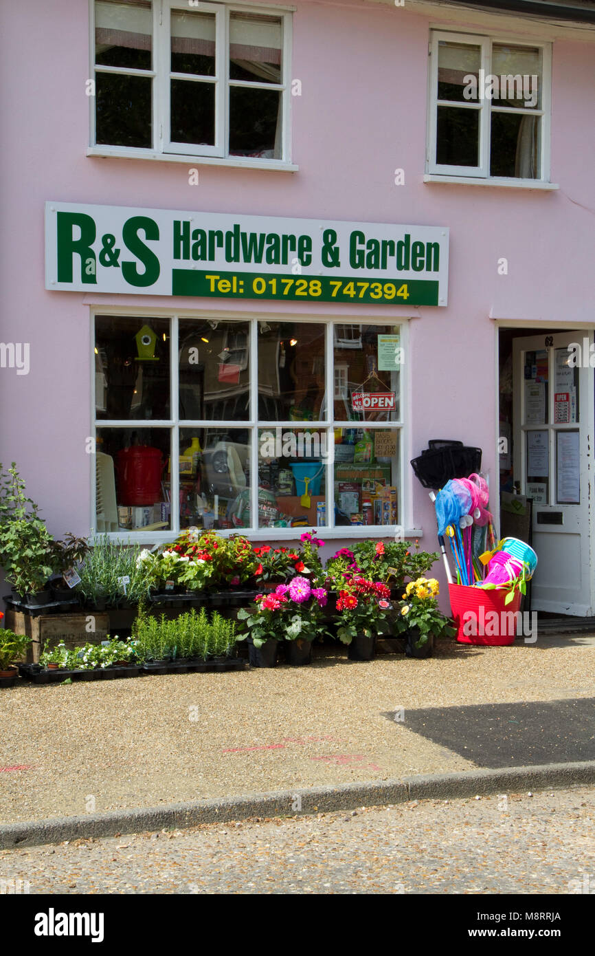 Small hardware store uk hi-res stock photography and images - Alamy