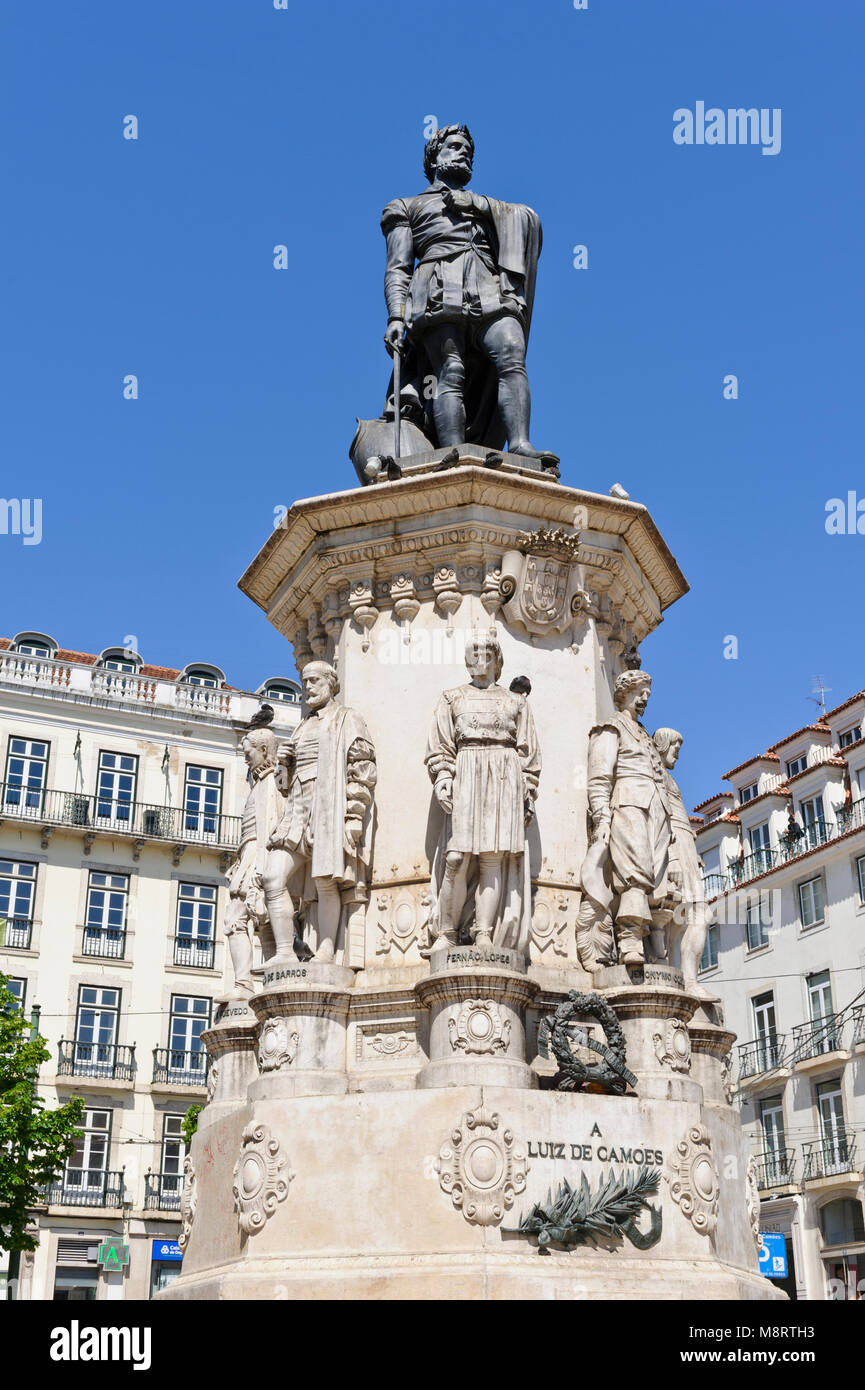 Sculpture luis de camoes hi-res stock photography and images - Alamy