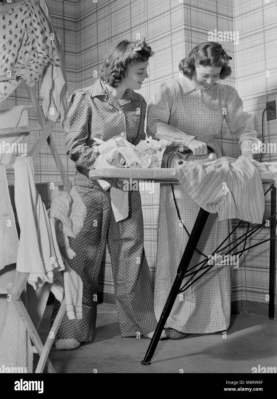 Maximum temperature Black and White Stock Photos & Images - Alamy