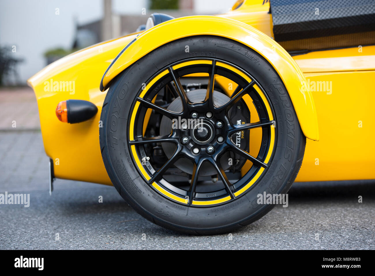 Rad reifen hi-res stock photography and images - Alamy